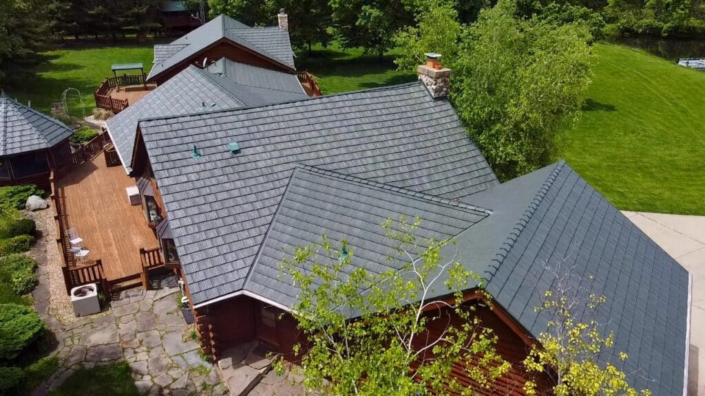 Harvard, IL 60033 🇺🇸 — Hunter Green Intrelock Metal Shake Roof | Interlock®
