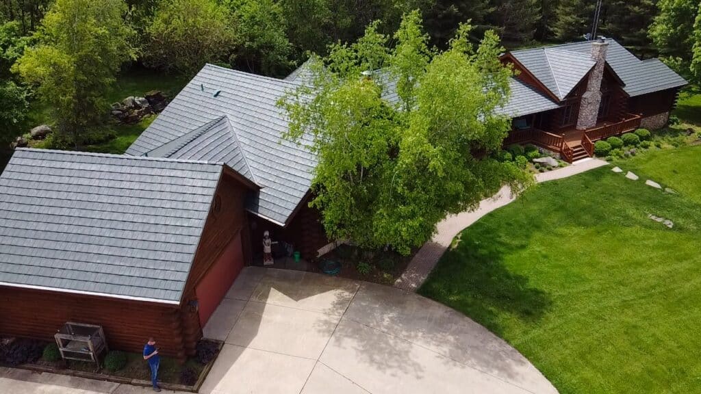 Harvard, IL 60033 🇺🇸 — Hunter Green Intrelock Metal Shake Roof | Interlock®