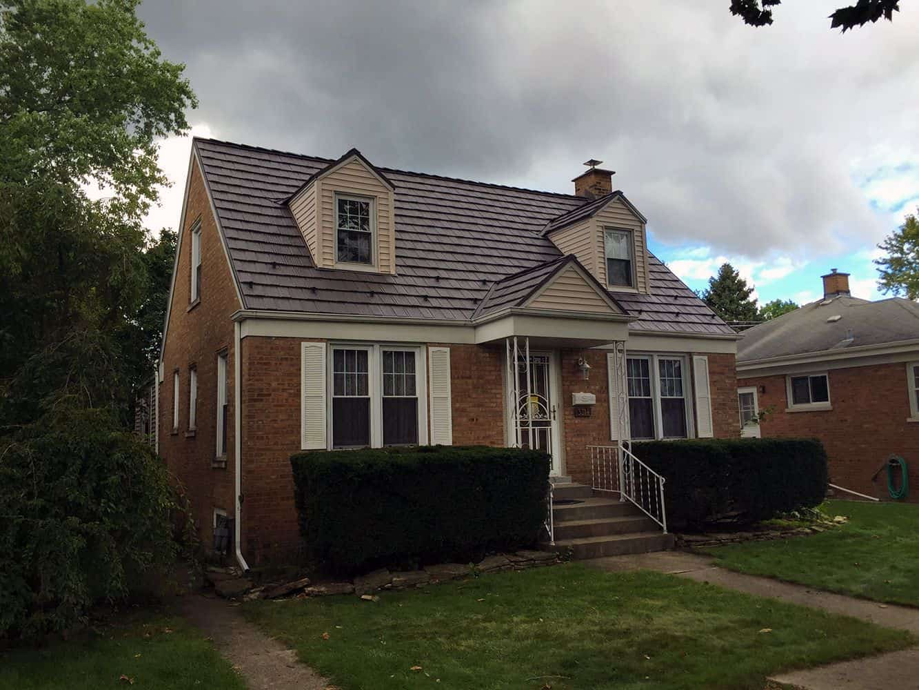 Interlock Metal Shake Roof Colonial Brown Illinois | Interlock®