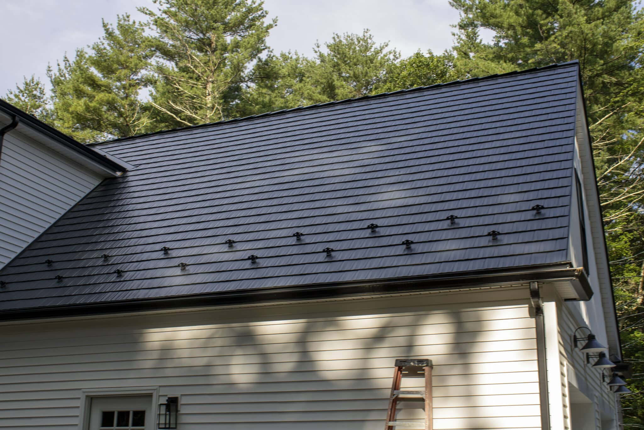 Foxborough, MA 02035 🇺🇸 — Black Interlock Aluminum Cedar Shingle ...