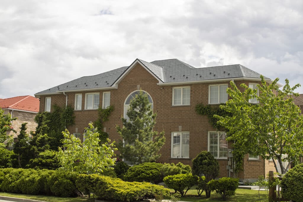 ONMS16074 - Mississauga, ON L5V2K7 / Deep Charcoal Slate — Interlock ...