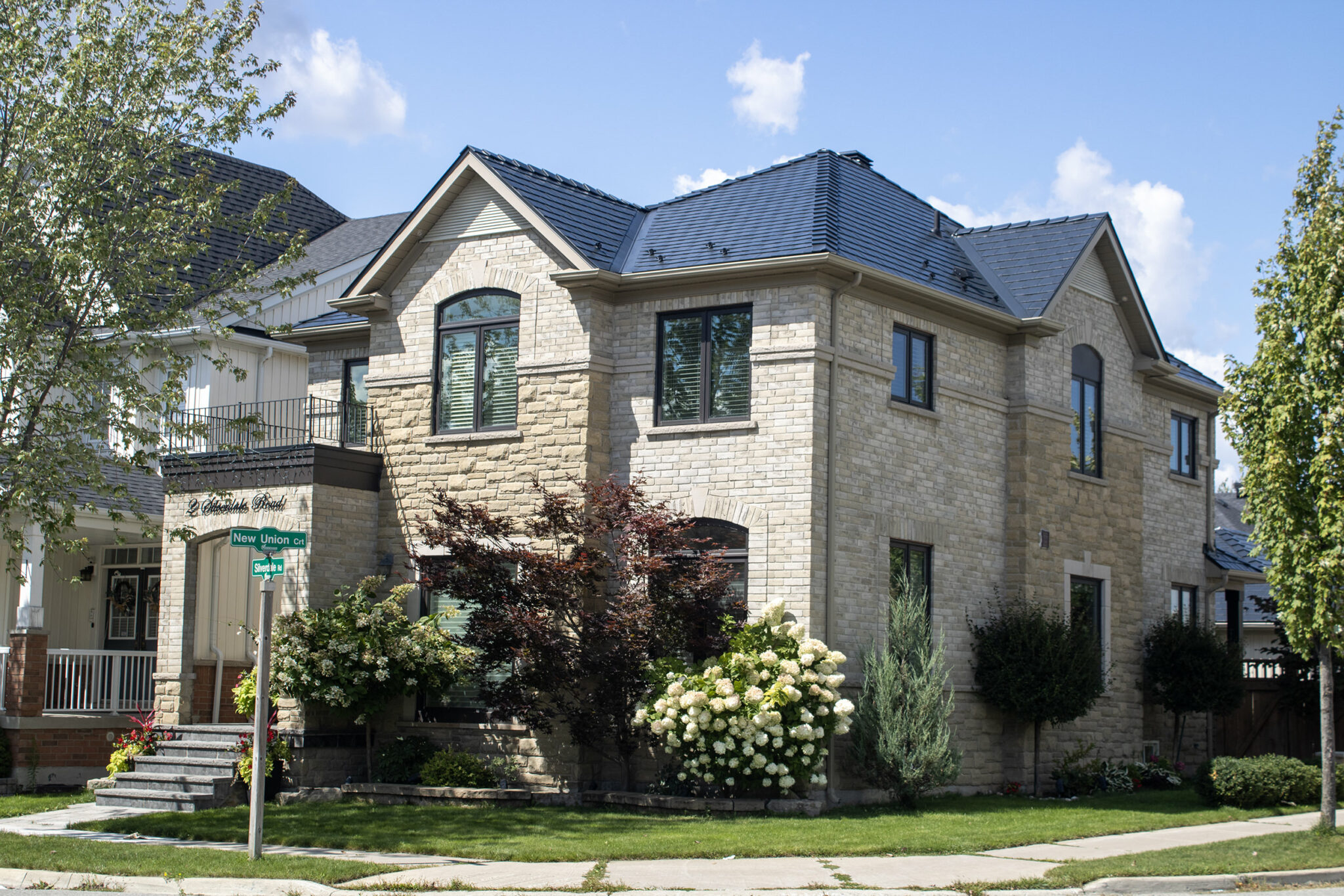 Slate Roofing — 4-Way Interlocking Metal Slate Roof Tiles