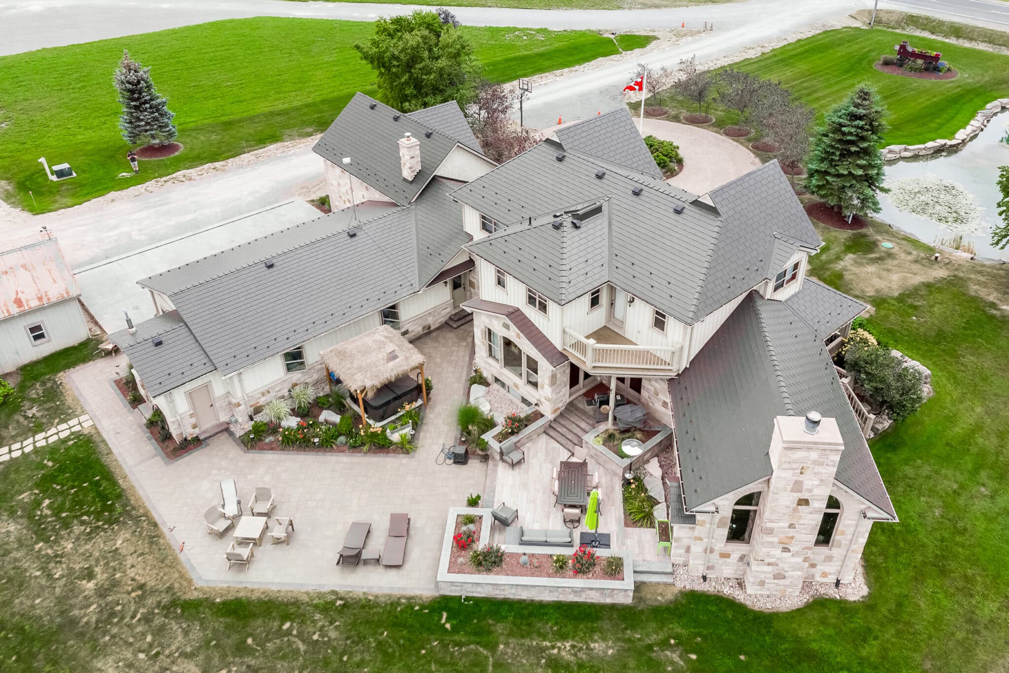 Cedar Shingle — 4-Way Interlocking Metal Cedar Shingle Roofs